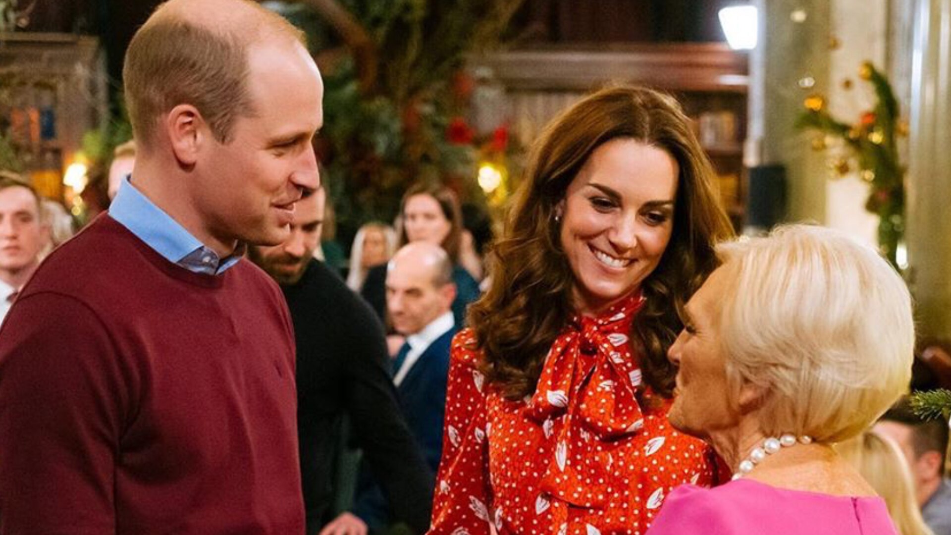 Watch Access Hollywood Interview Kate Middleton Caught Shrugging Off