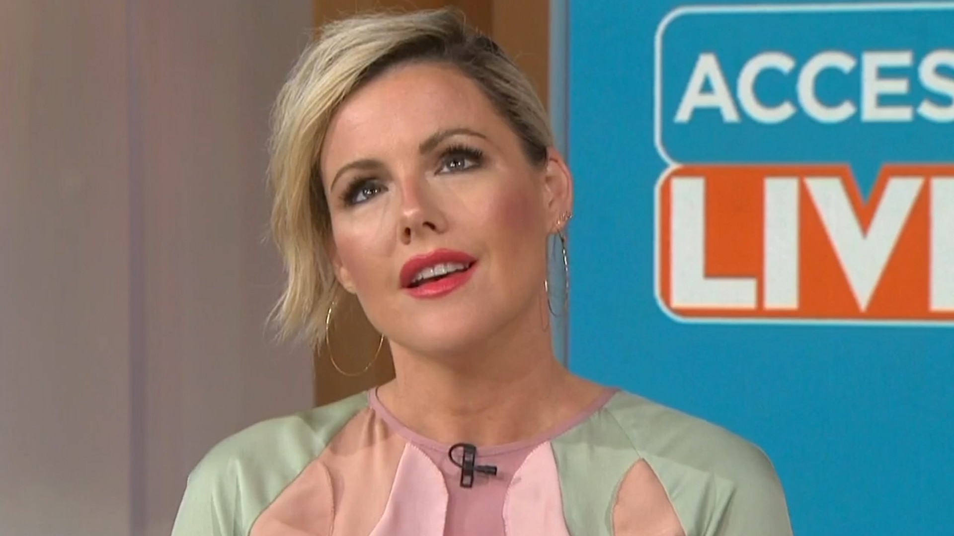 Watch Access Hollywood Interview Beverly Hills 90210 Alum Kathleen Robertson Says Luke Perry