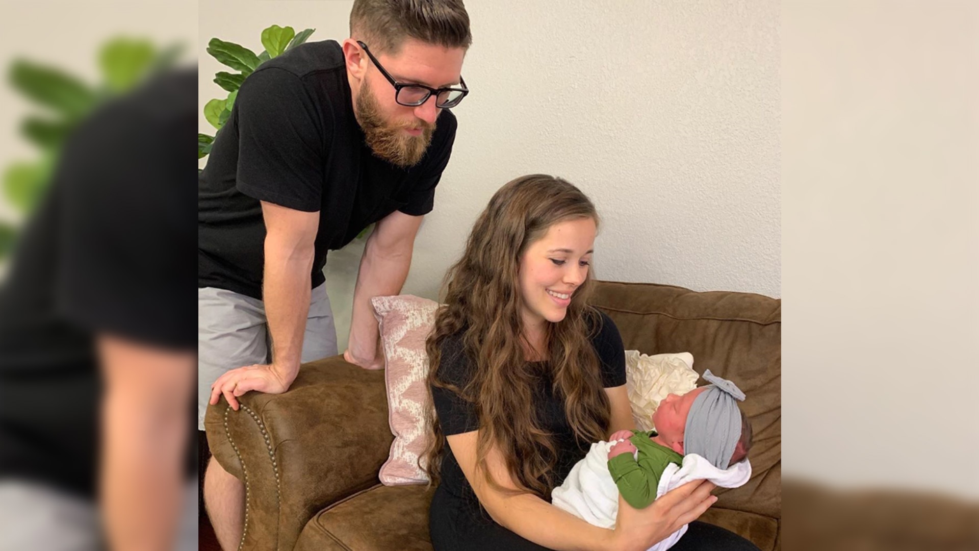 Watch Access Hollywood Interview: Jessa Duggar Gives Birth To Baby Girl ...