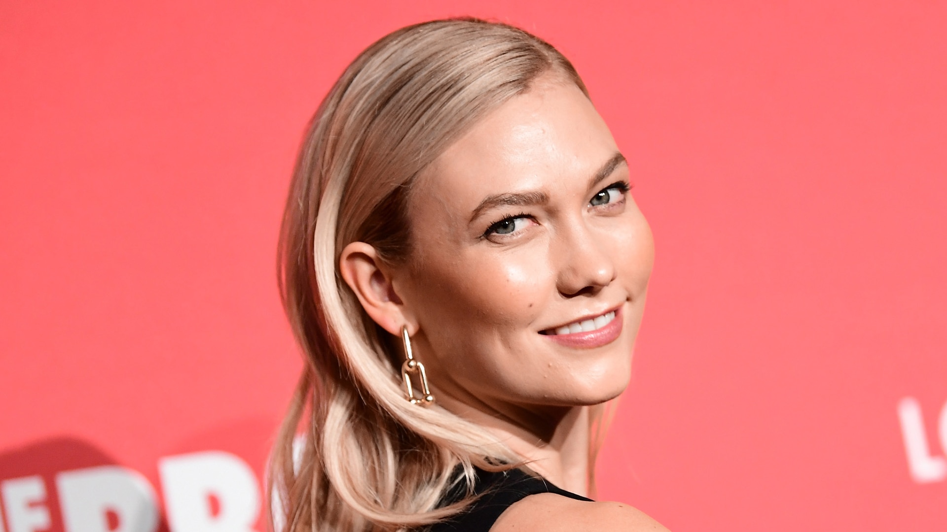 Watch Access Hollywood Interview: Why Karlie Kloss Really Quit Victoria ...