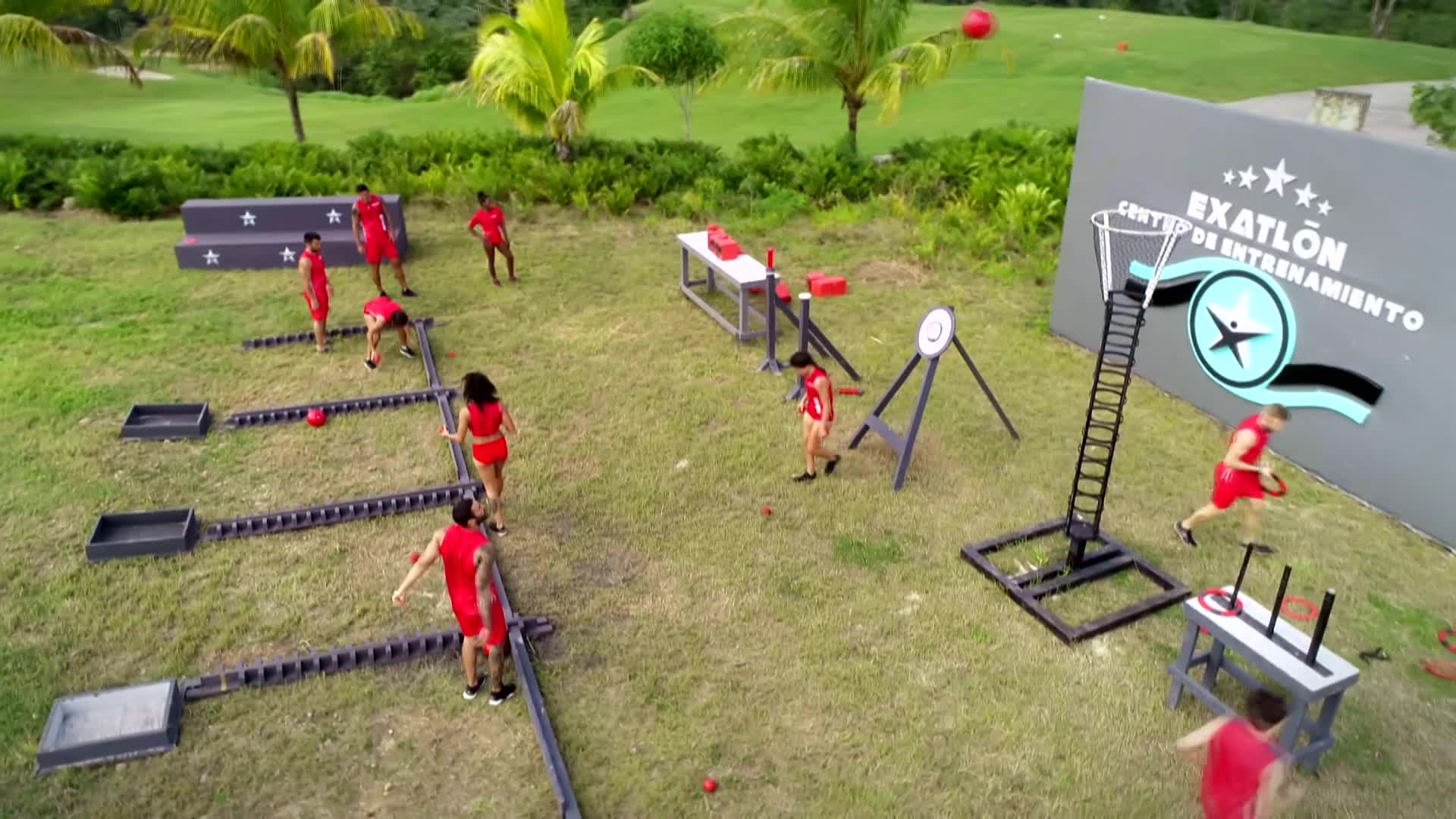 Watch Exatlón Highlight: Exatlón EEUU 4: Famosos practican puntería en ...