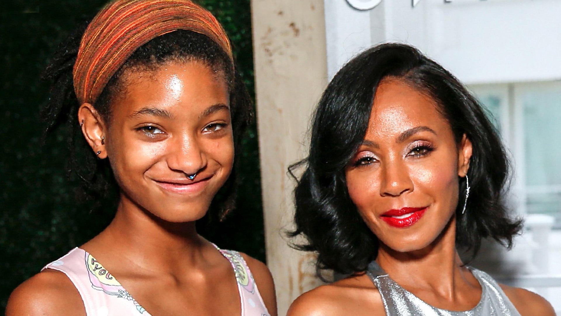 Watch Daily Pop Episode: Daily Pop 10/27 - NBC.com