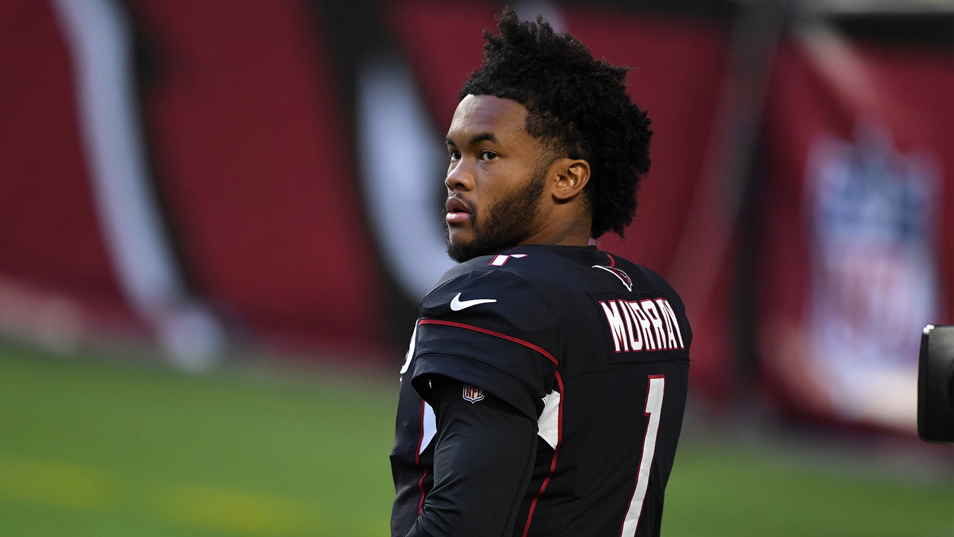 Watch Titulares y Más Highlight: Kyler Murray no se intimidó ante ...