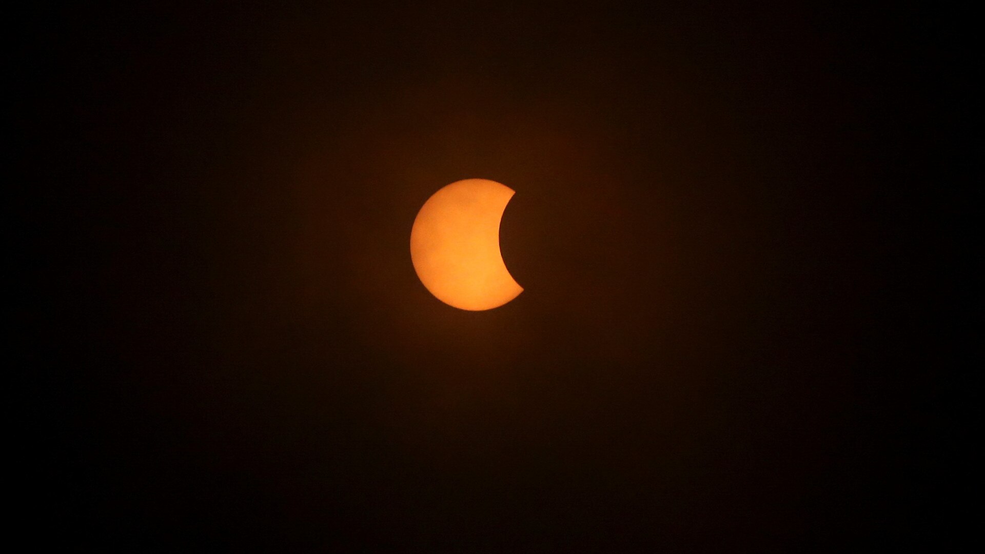 Watch Al Rojo Vivo Highlight: Eclipse total de sol se pudo presenciar ...