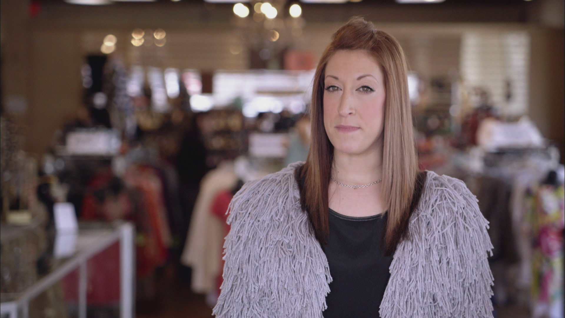 Watch Resale Royalty Episode: Five-Finger Discount - NBC.com