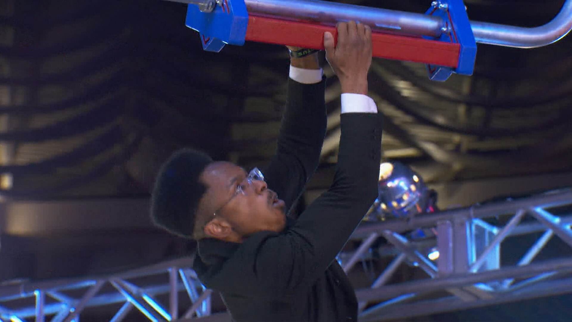 Watch American Ninja Warrior Highlight: Donovan Metoyer Suits up for a ...