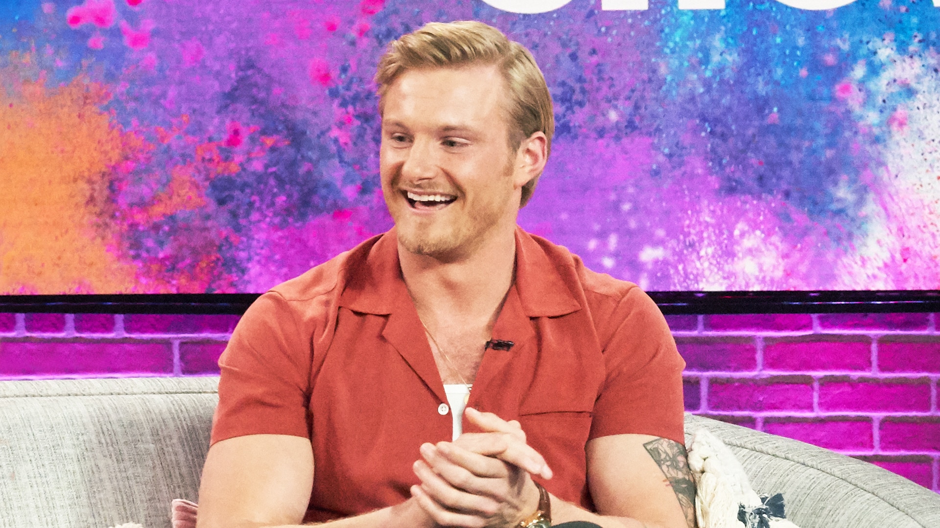 Watch The Kelly Clarkson Show - Official Website Highlight: Alexander ...