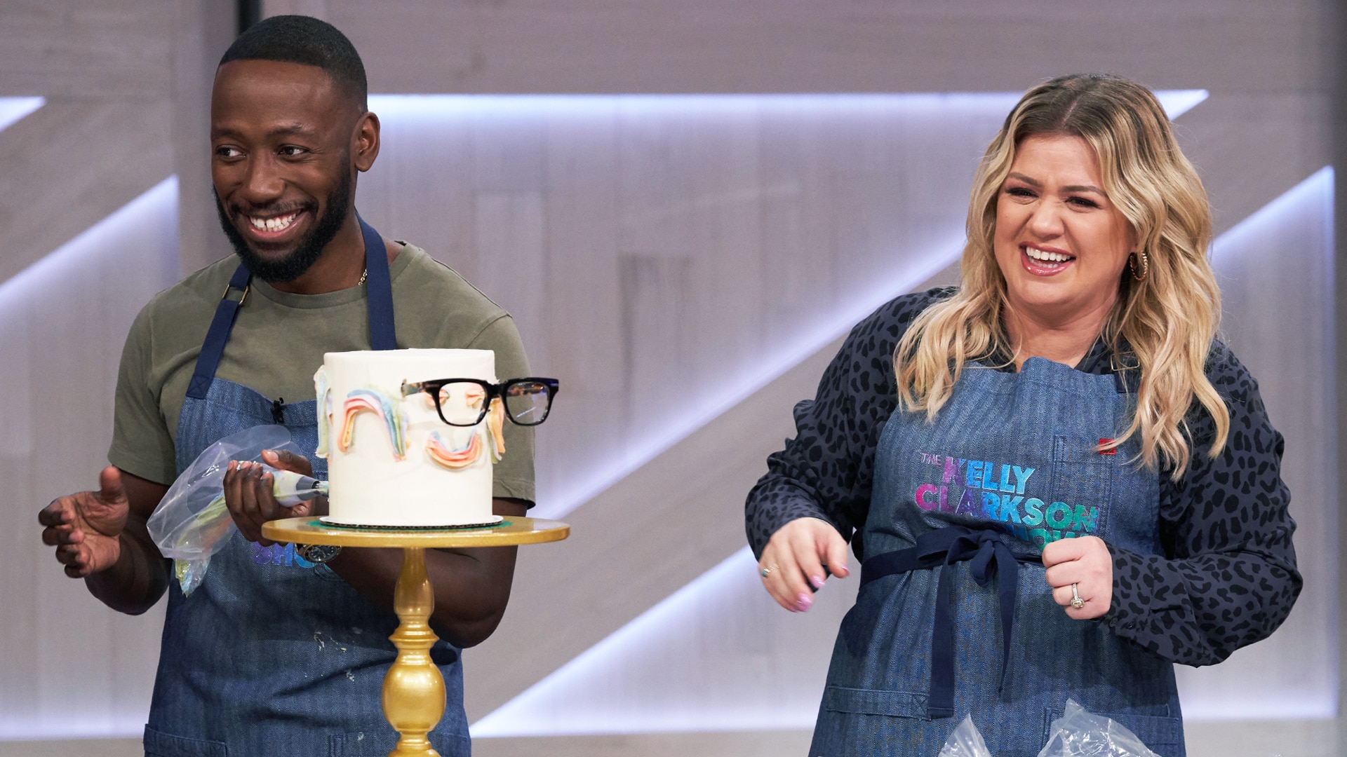 Watch The Kelly Clarkson Show - Official Website Highlight: Making ...