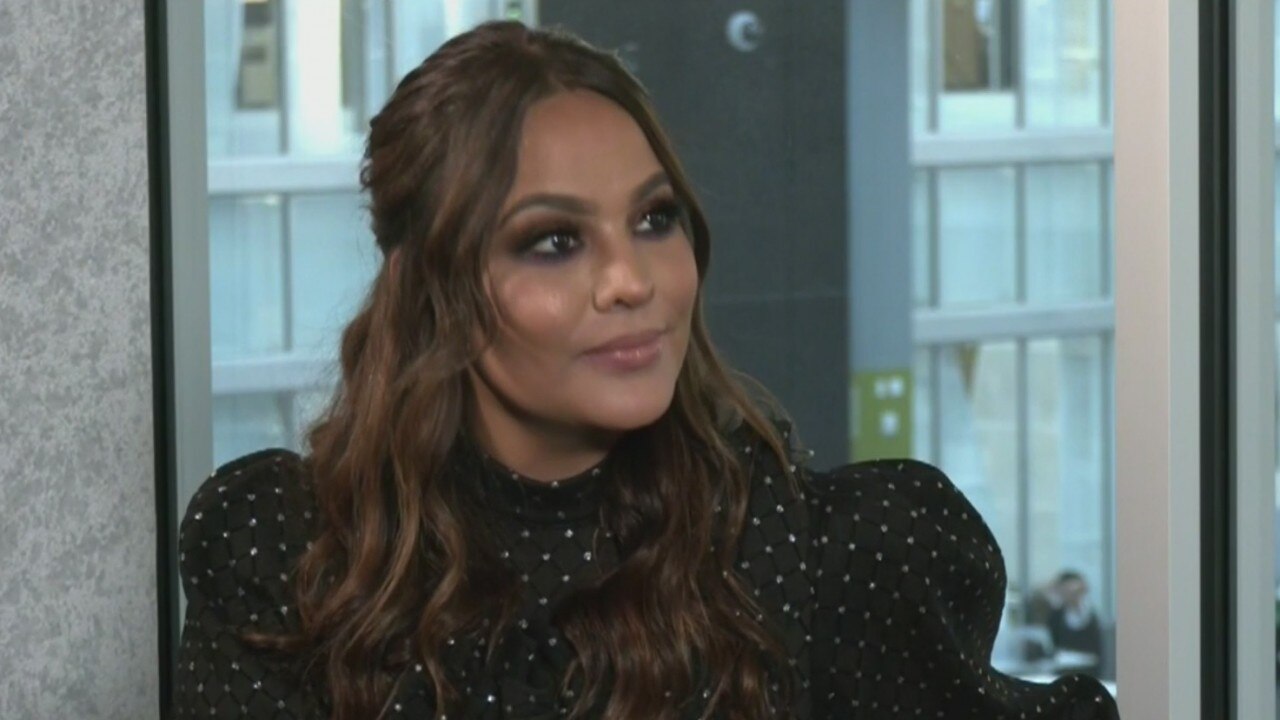 Watch Suelta La Sopa Highlight: Mayeli Alonso reacciona a rumor que ...