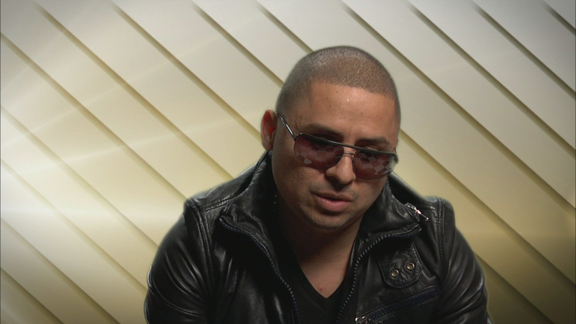 Watch Larrymania Episode: La familia Hernández - NBC.com