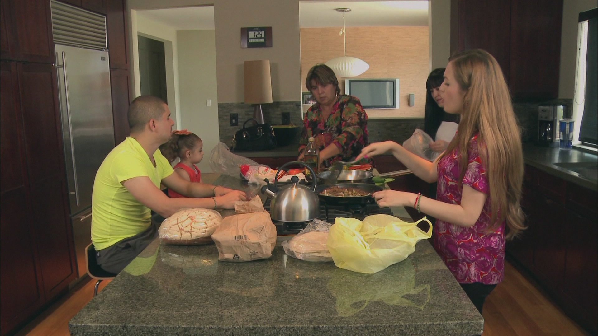 Watch Larrymania Episode: Friends, Family & Fate - NBC.com