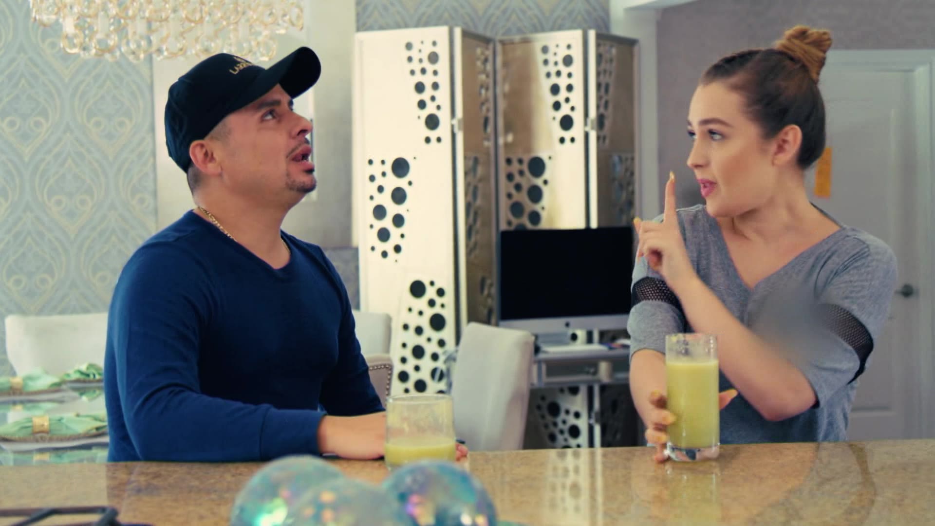 Watch Larrymania Highlight: Prohibidos los strippers - NBC.com