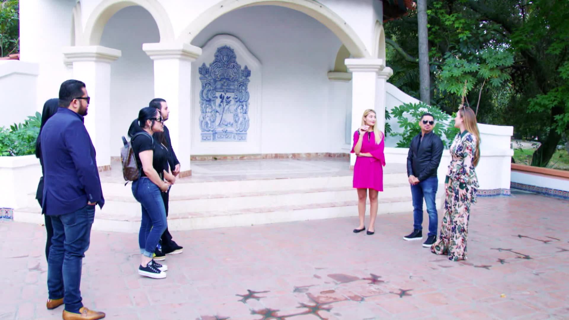 Watch Larrymania Highlight: El gran ensayo - NBC.com