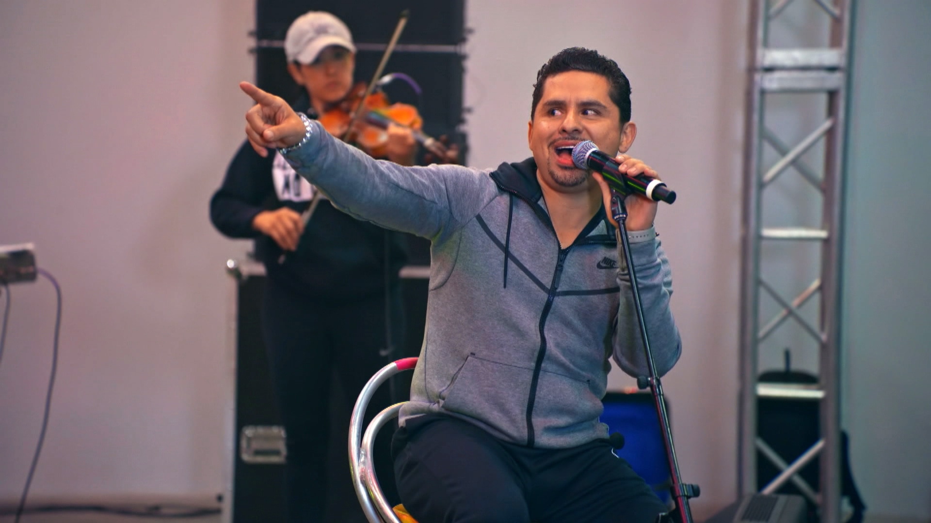 Watch Larrymania Highlight: Larrymania Season 8 | Capítulo 2 - Borrón y ...