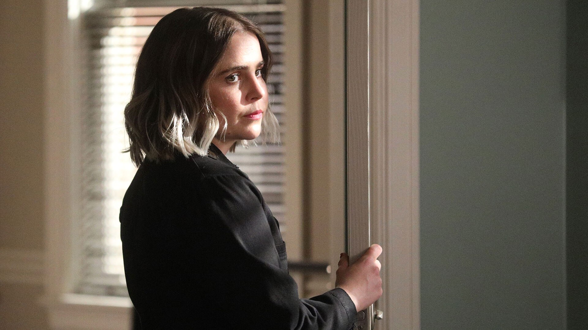 Watch Good Girls Highlight: Cohen Tells Annie He's Engaged - Good Girls ...