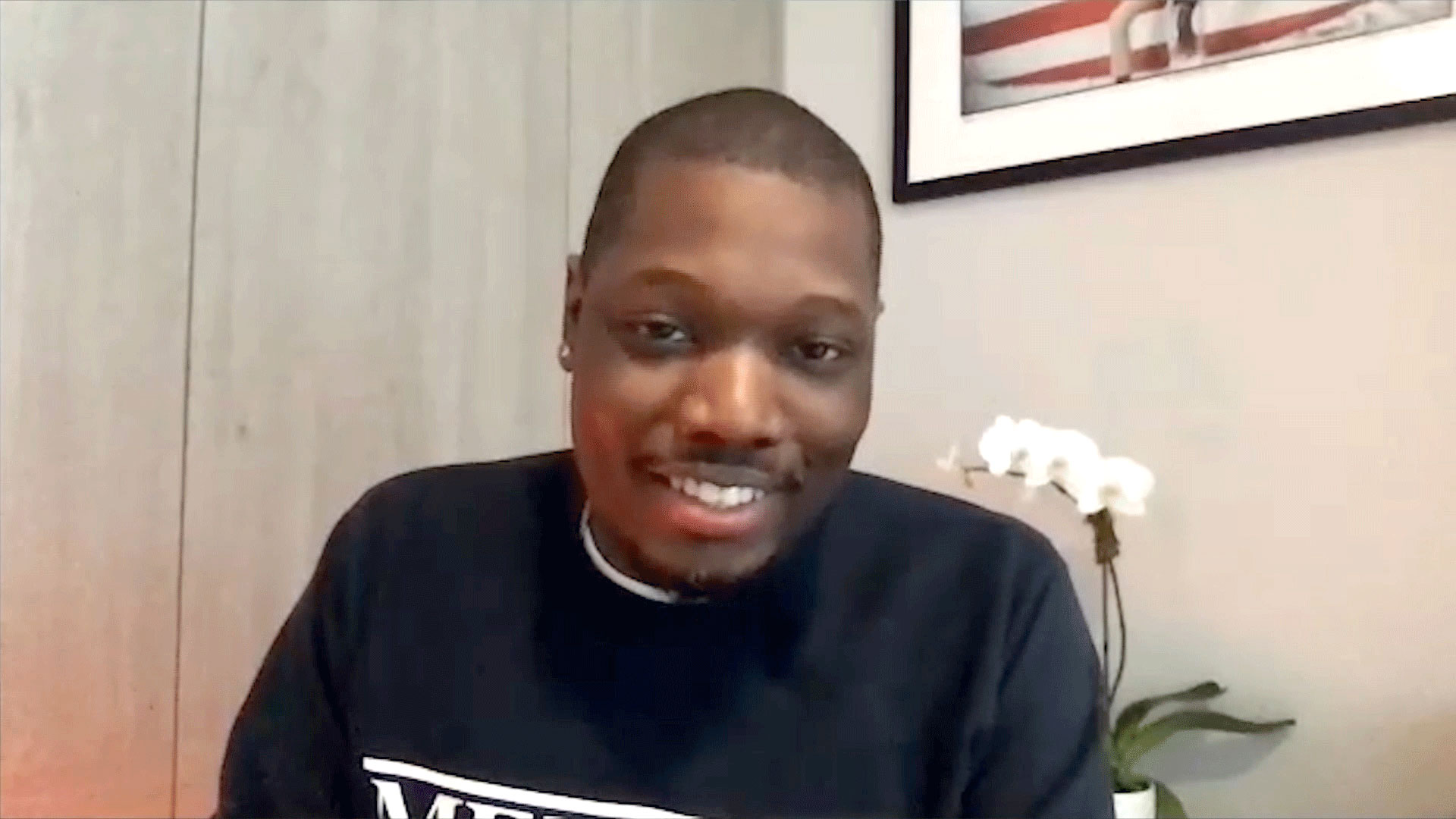 Watch Late Night with Seth Meyers Interview: Michael Che on Working ...