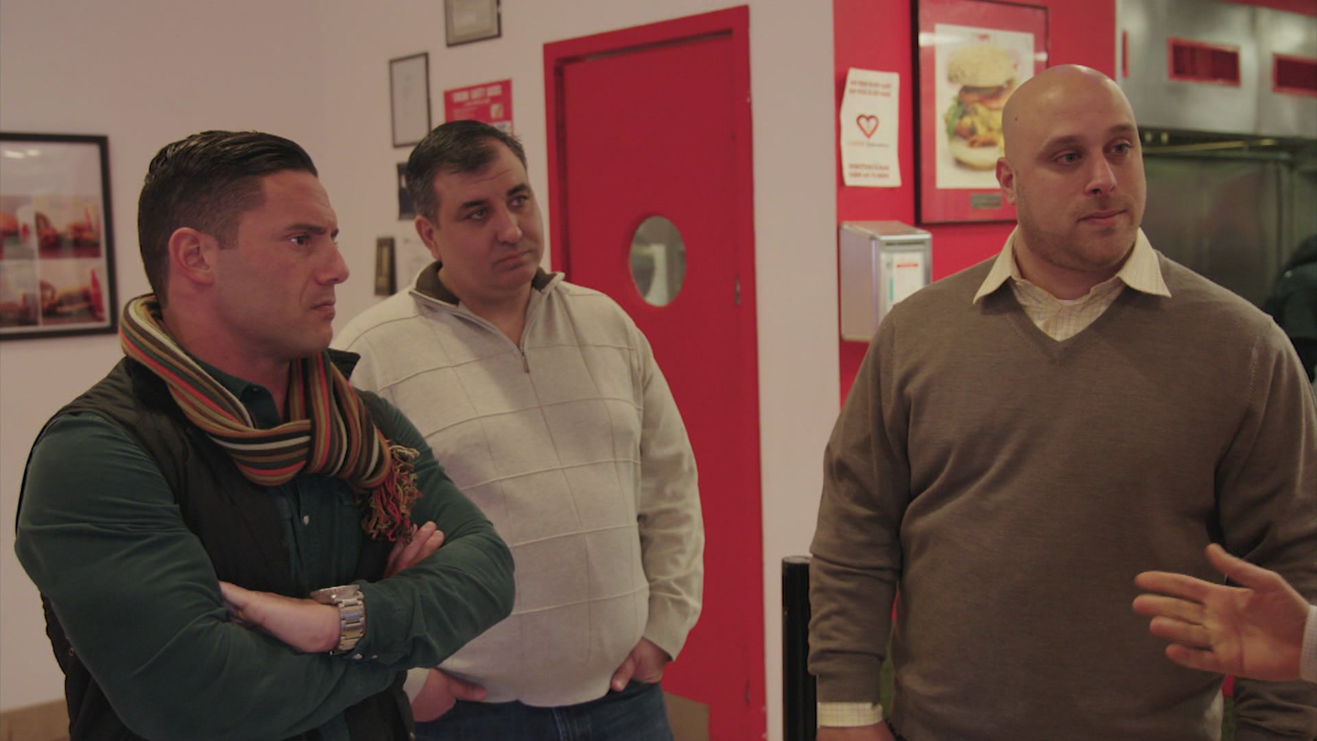 Watch El Socio Episode: Standard Burger - NBC.com