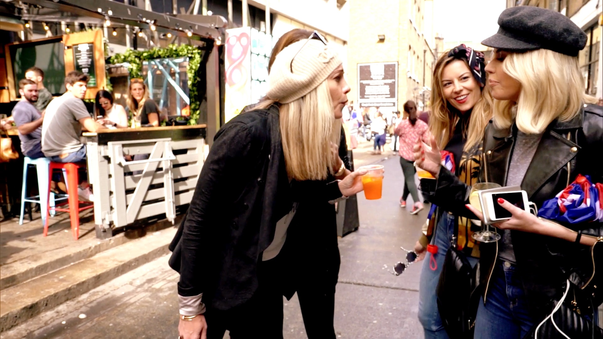 Watch Ladies of London Sneak Peek: A Battle of the Carolines - NBC.com