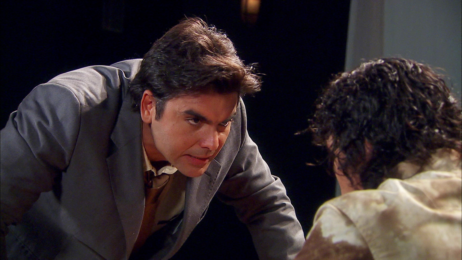 Watch Más Sabe el Diablo Episode: Jimmy busca a Virginia - NBC.com