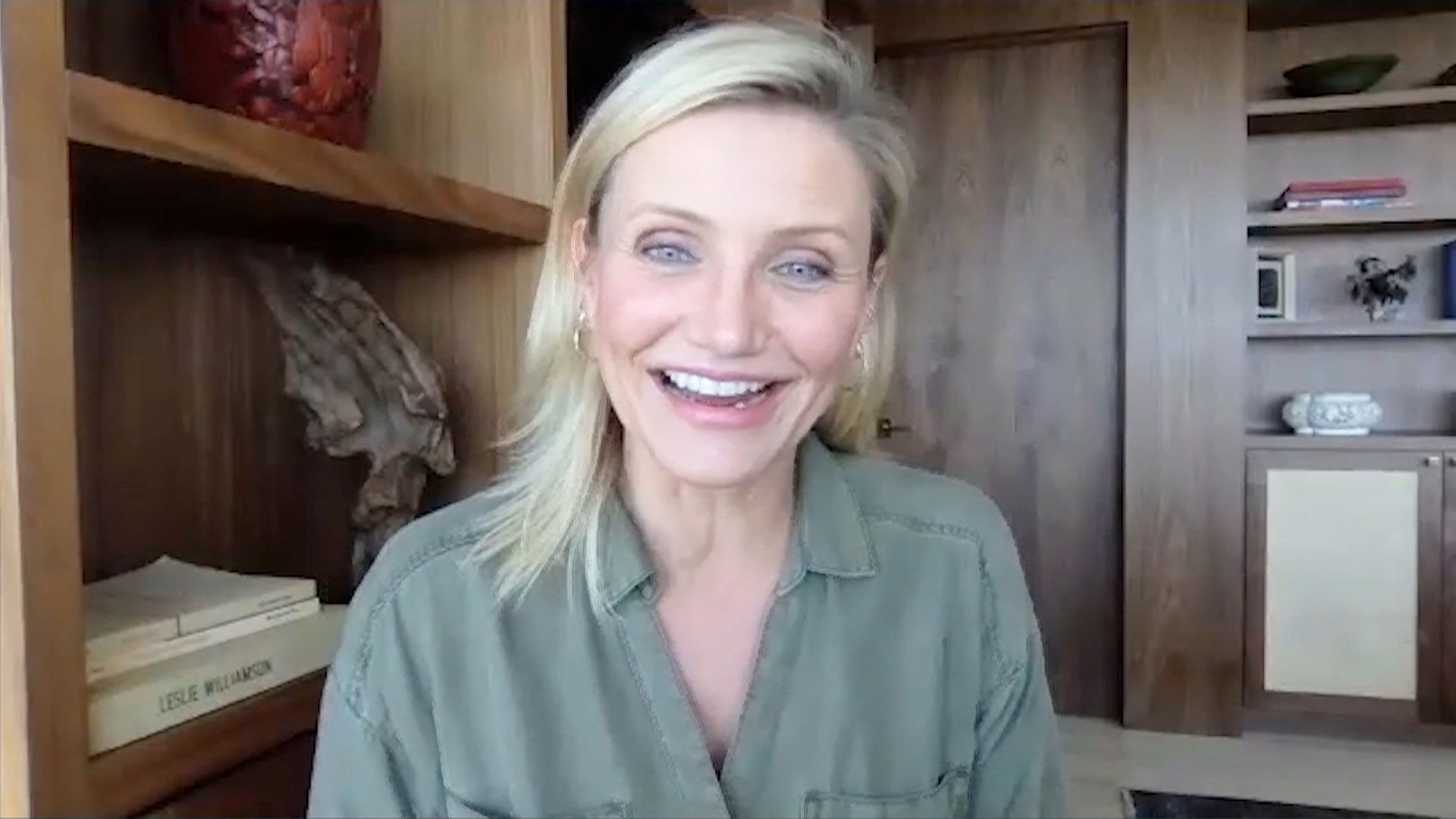 Watch Late Night with Seth Meyers Episode: Cameron Diaz, Billy Porter ...