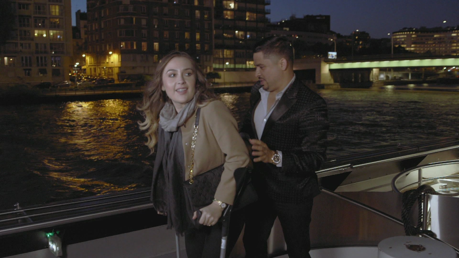 Watch Larrymania Episode: Los Larrymaniacos - NBC.com