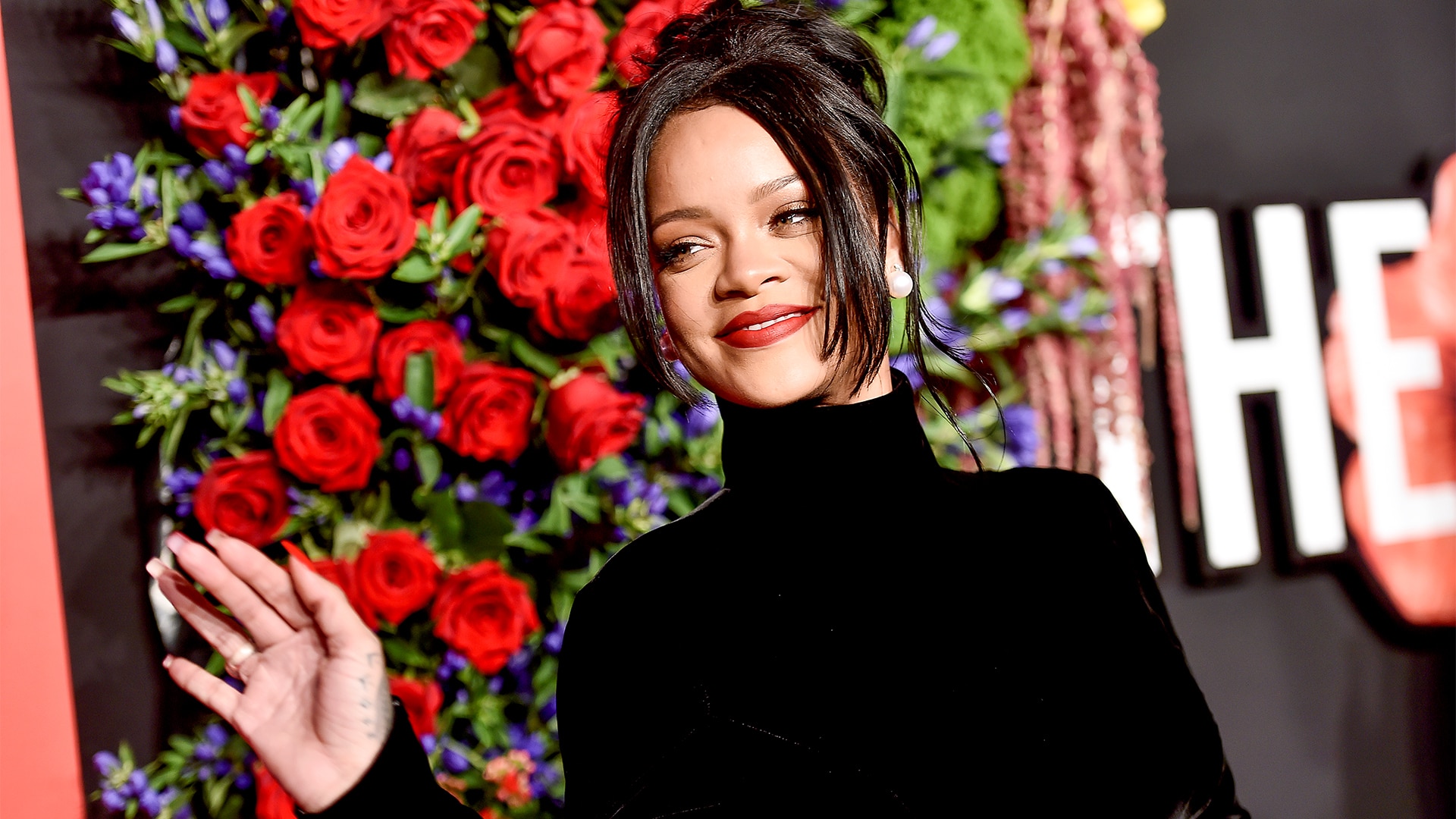 Watch Daily Pop Episode: Daily Pop 7/31 - NBC.com