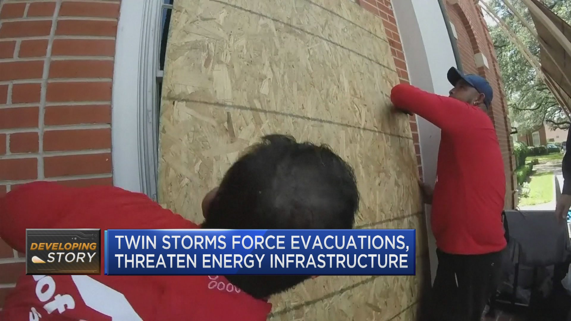 Watch Squawk Box Episode: Squawk Box - August 24, 2020 - NBC.com