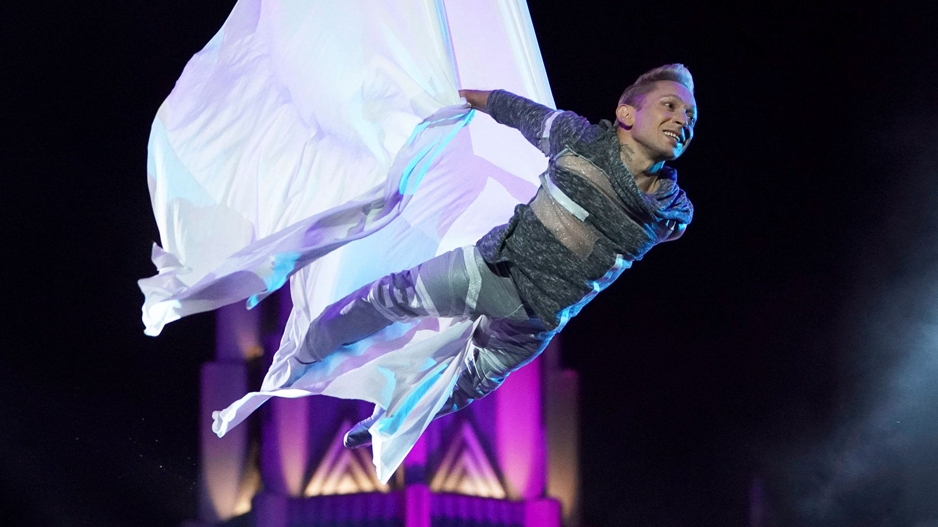 Watch America's Got Talent Highlight: Aerialist Alan Silva Soars While ...