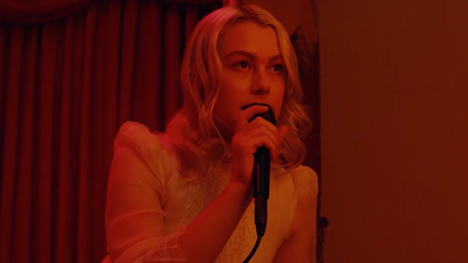 Watch Late Night with Seth Meyers Highlight: Phoebe Bridgers: I Know the End - NBC.com