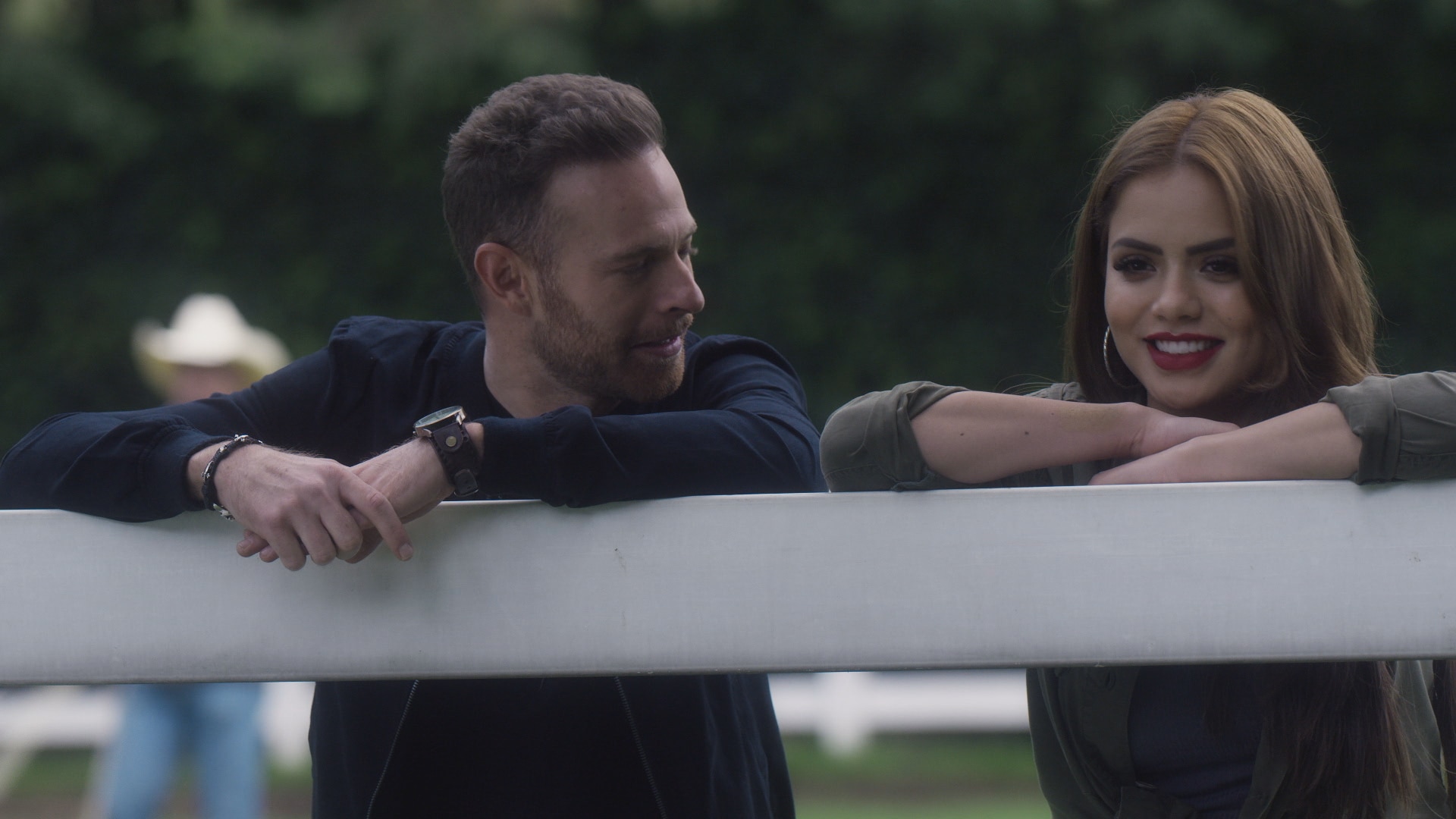 Watch Falsa Identidad Episode: El nuevo plan de Diego - NBC.com