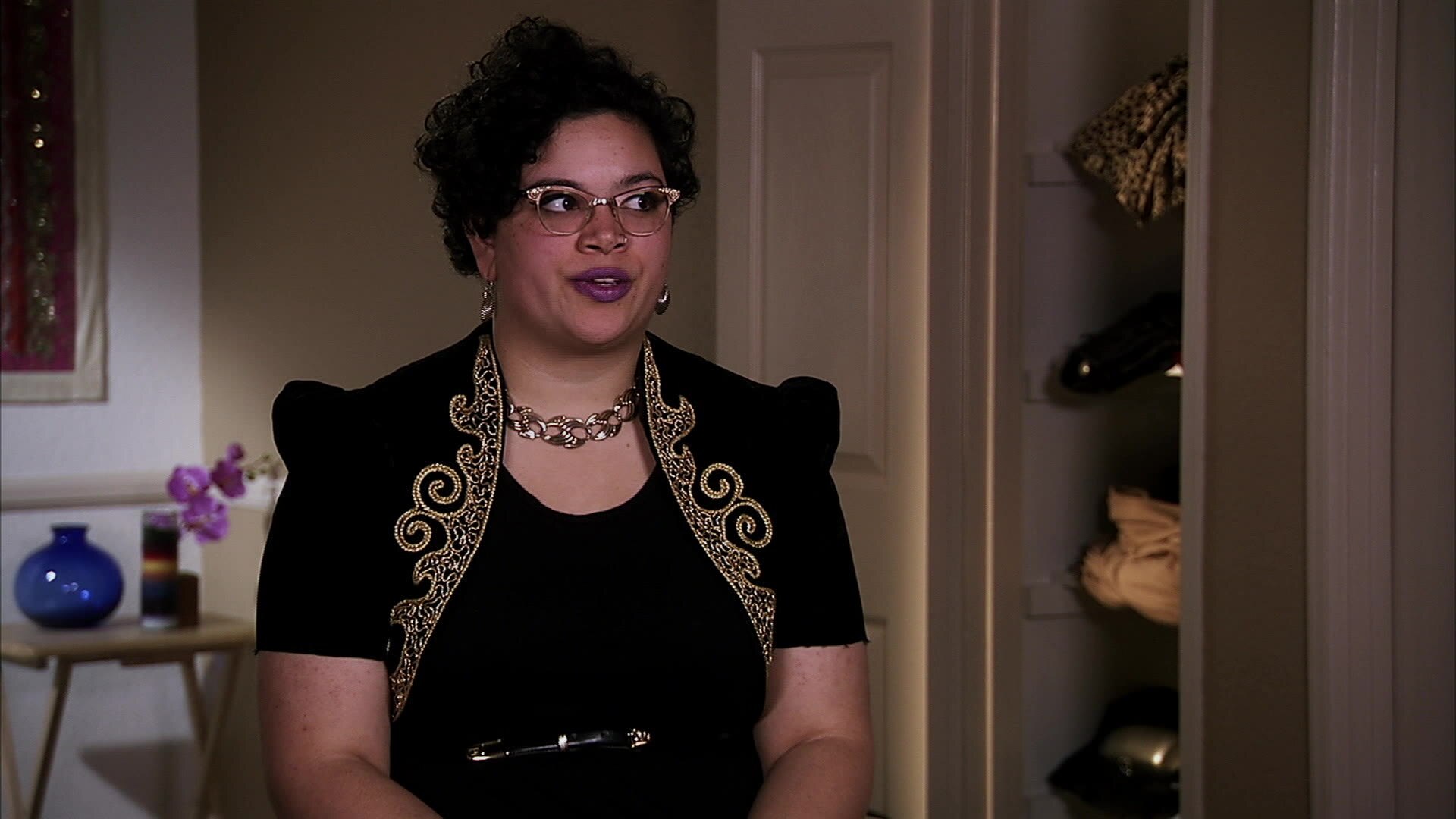 Watch How Do I Look? Episode: Online, Off Style - NBC.com