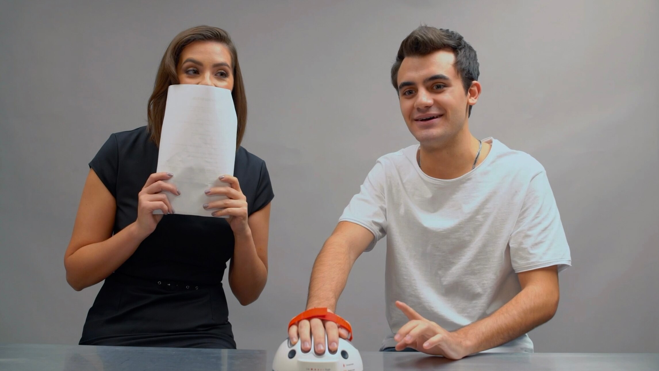 Watch Buscando A Frida Highlight: La prueba del detector de mentiras en ...