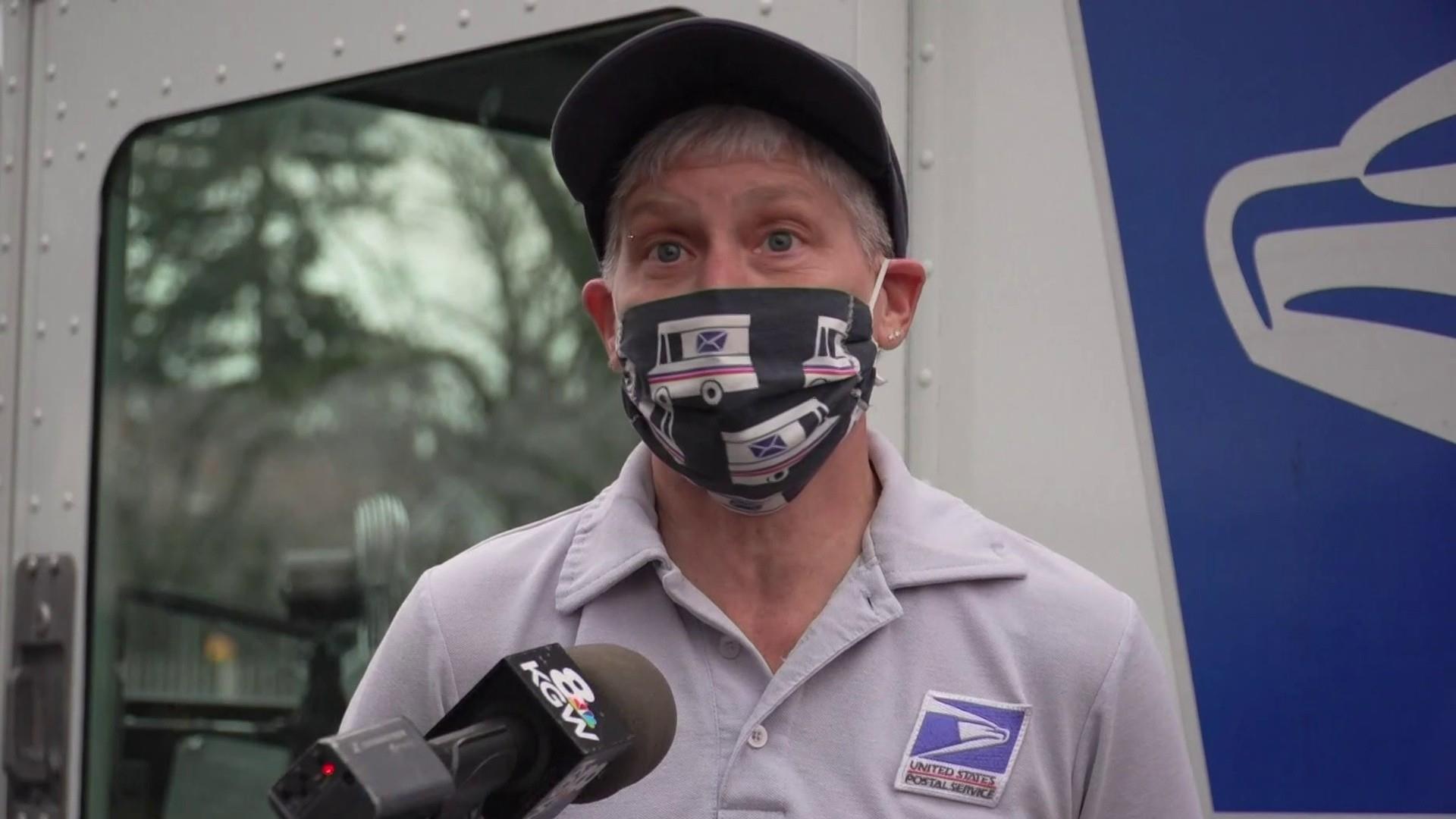 Watch TODAY Highlight: Postal workers hailed as heroes for saving ...
