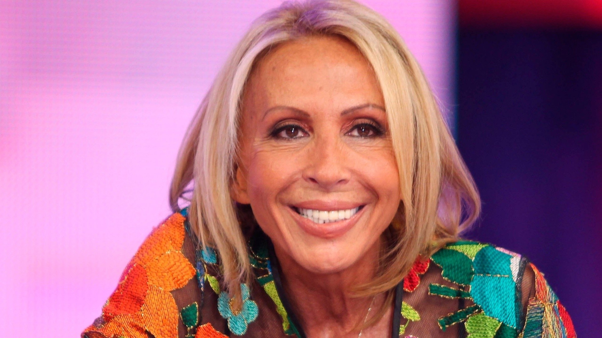 Watch En Casa con Telemundo Highlight: Laura Bozzo es buscada en 195 ...