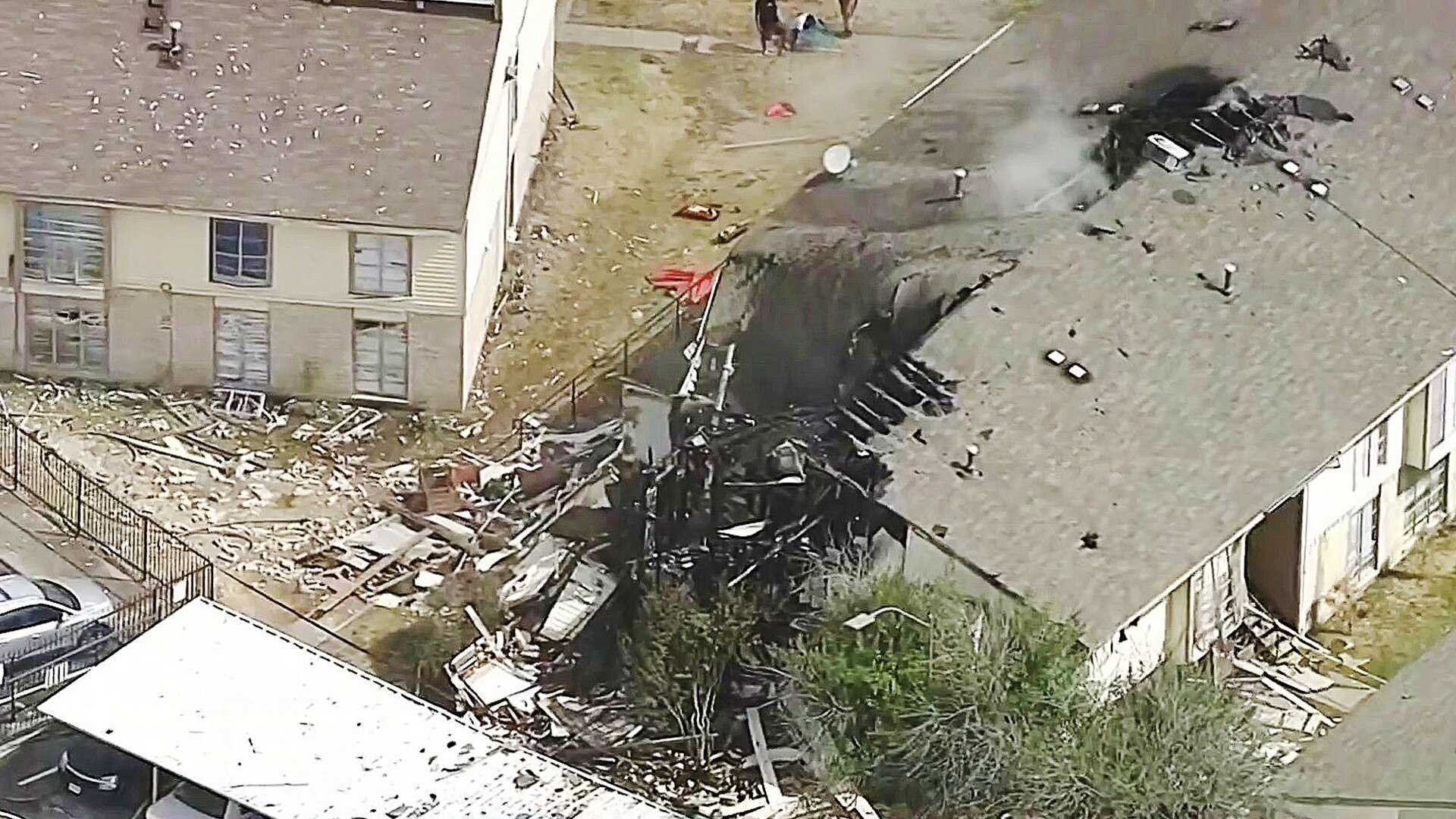 Watch Al Rojo Vivo Highlight: Al menos cuatro bomberos resultaron ...