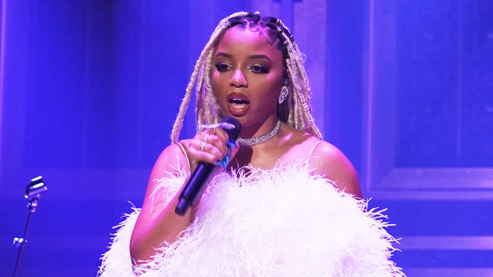 Watch The Tonight Show Starring Jimmy Fallon Highlight: Chlöe: Have ...