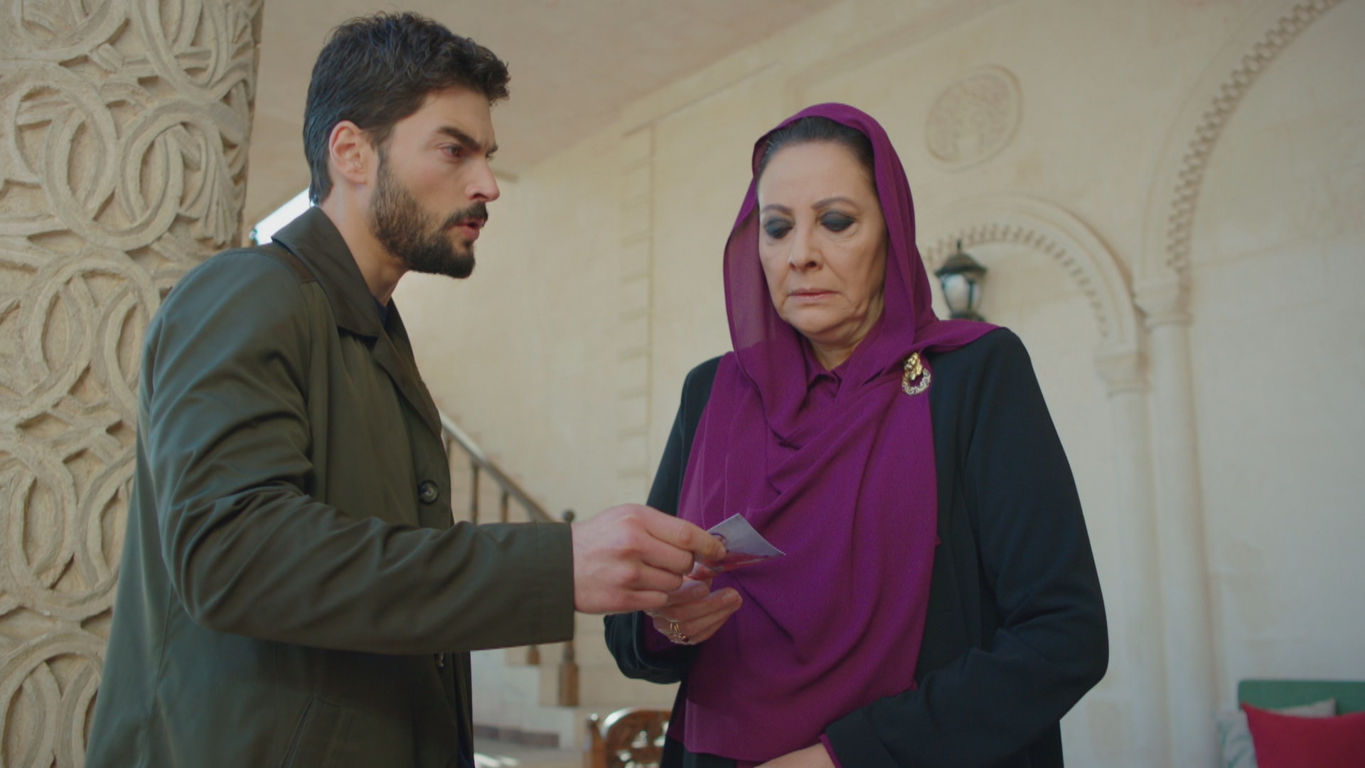 Watch Hercai: Amor y venganza Episode: Los planes de Azize peligran ...