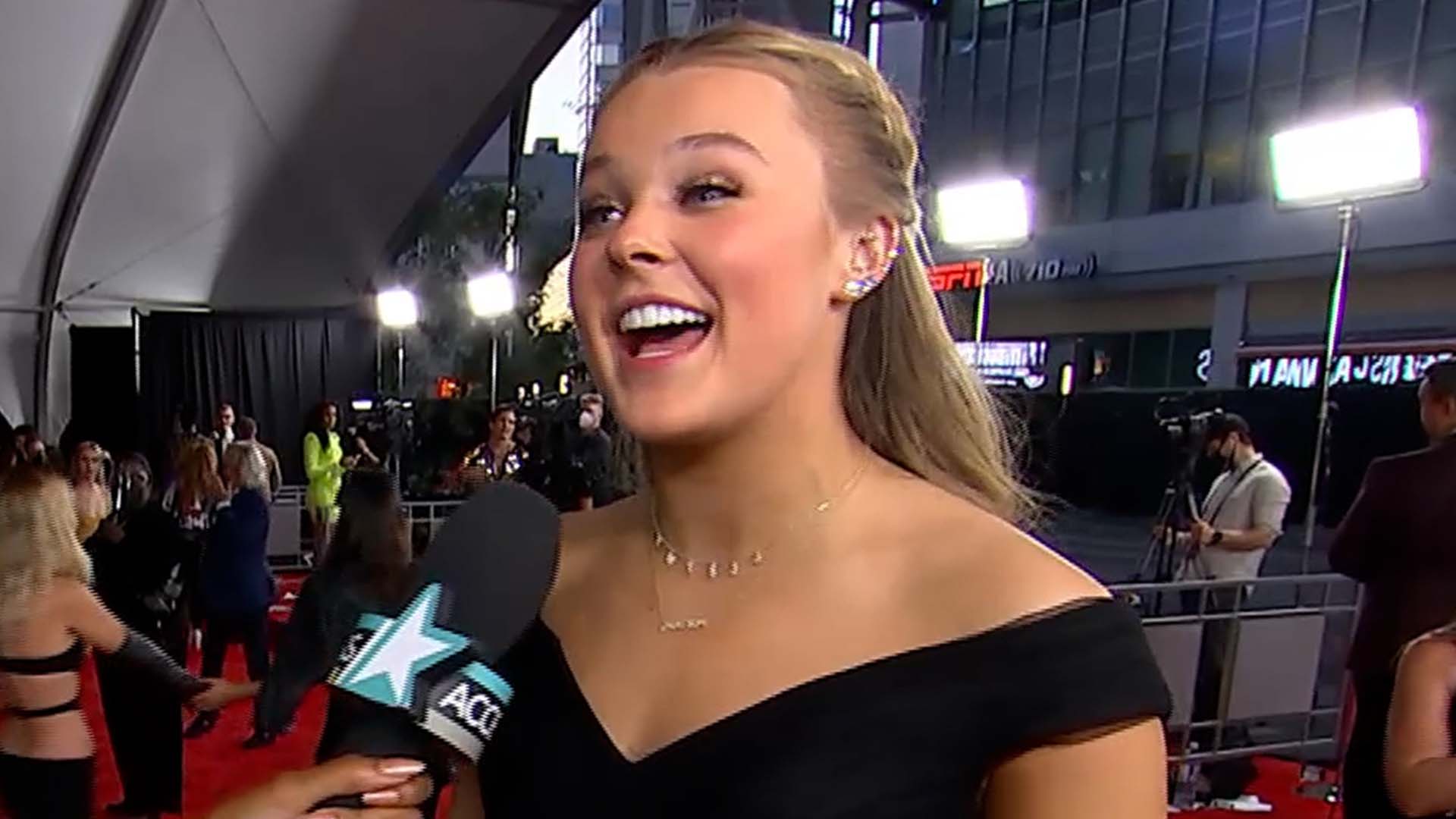 Watch Access Hollywood Highlight: JoJo Siwa Says She Needed A 'Mature ...