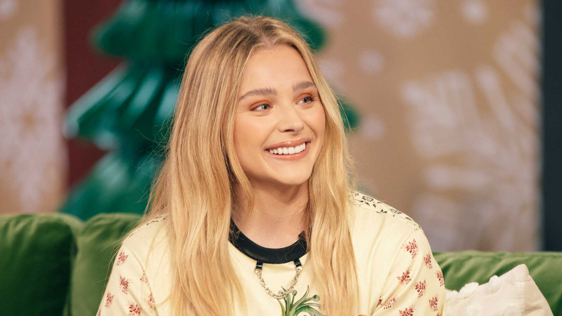 Watch The Kelly Clarkson Show - Official Website Episode: Chloë Grace ...