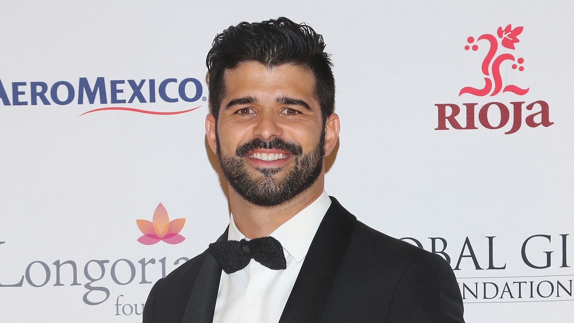 Watch En Casa con Telemundo Highlight: Conoce a Alexander Mijares, un ...