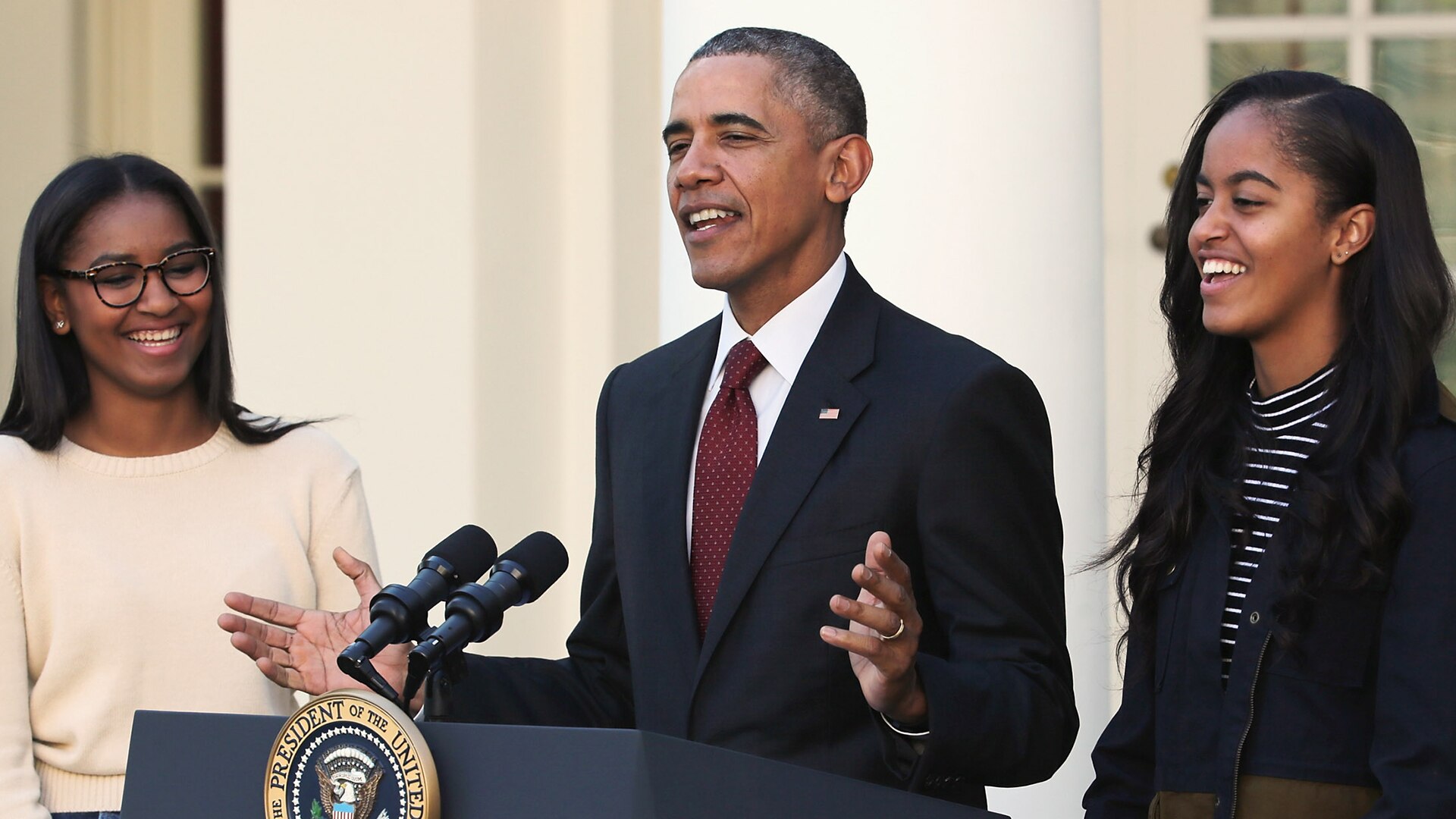 Watch Access Hollywood Interview: Sasha & Malia Obama Think Dad Barack ... Watch Access Hollywood Interview: Sasha & Malia Obama Think Dad Barack ...