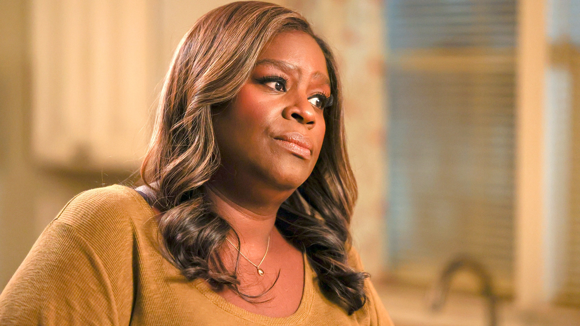 Watch Good Girls Episode: The Banker - NBC.com