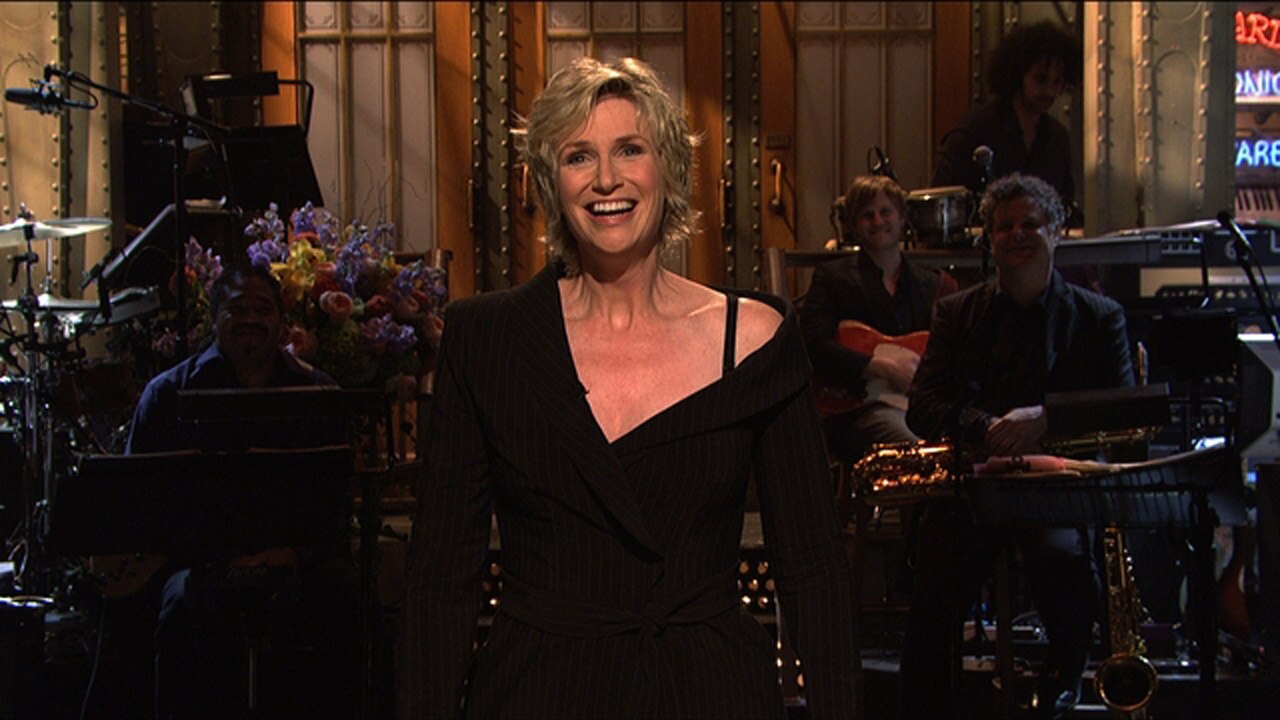Watch Saturday Night Live Highlight: Jane Lynch monologue - NBC.com