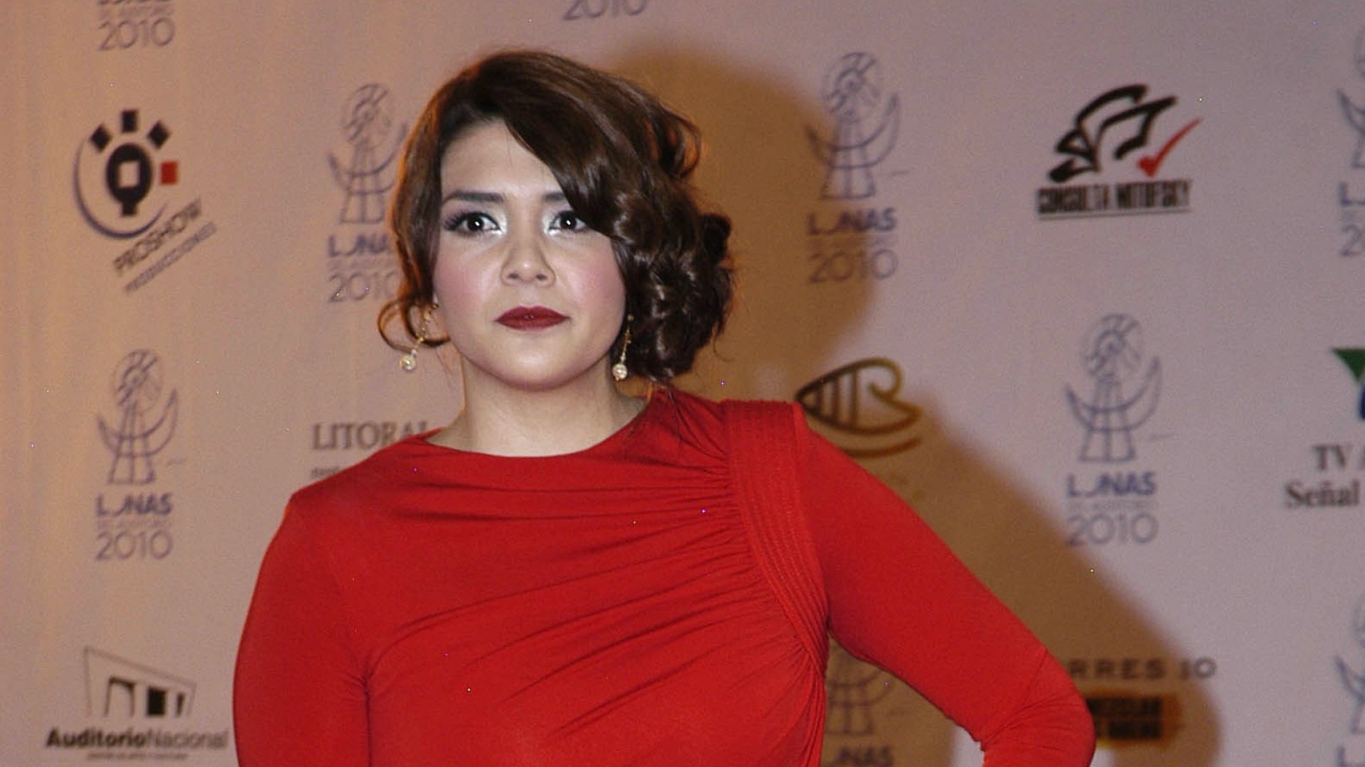 Watch Al Rojo Vivo Highlight: La cantante Yuridia revela que fue ...