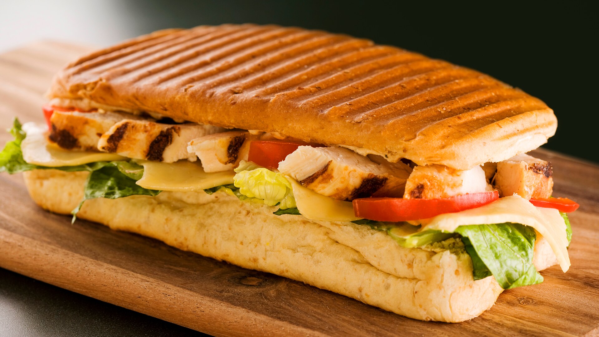 Watch Hoy Día Highlight: ¿Cuáles son las causas de la escasez de pollo ...