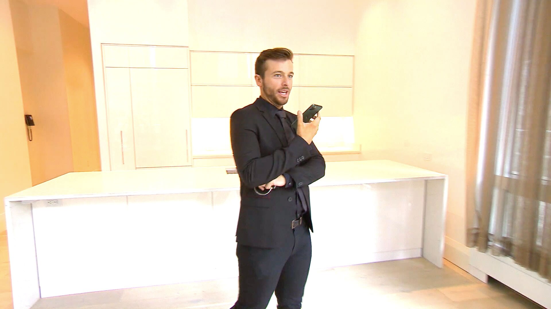 Watch Million Dollar Listing NY Sneak Peek: Tyler Whitman Gets a Pep ...