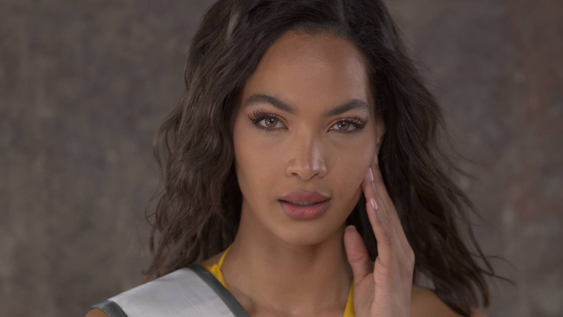 Watch En Casa con Telemundo Highlight: ¿Cuál es el regalo más precioso ...