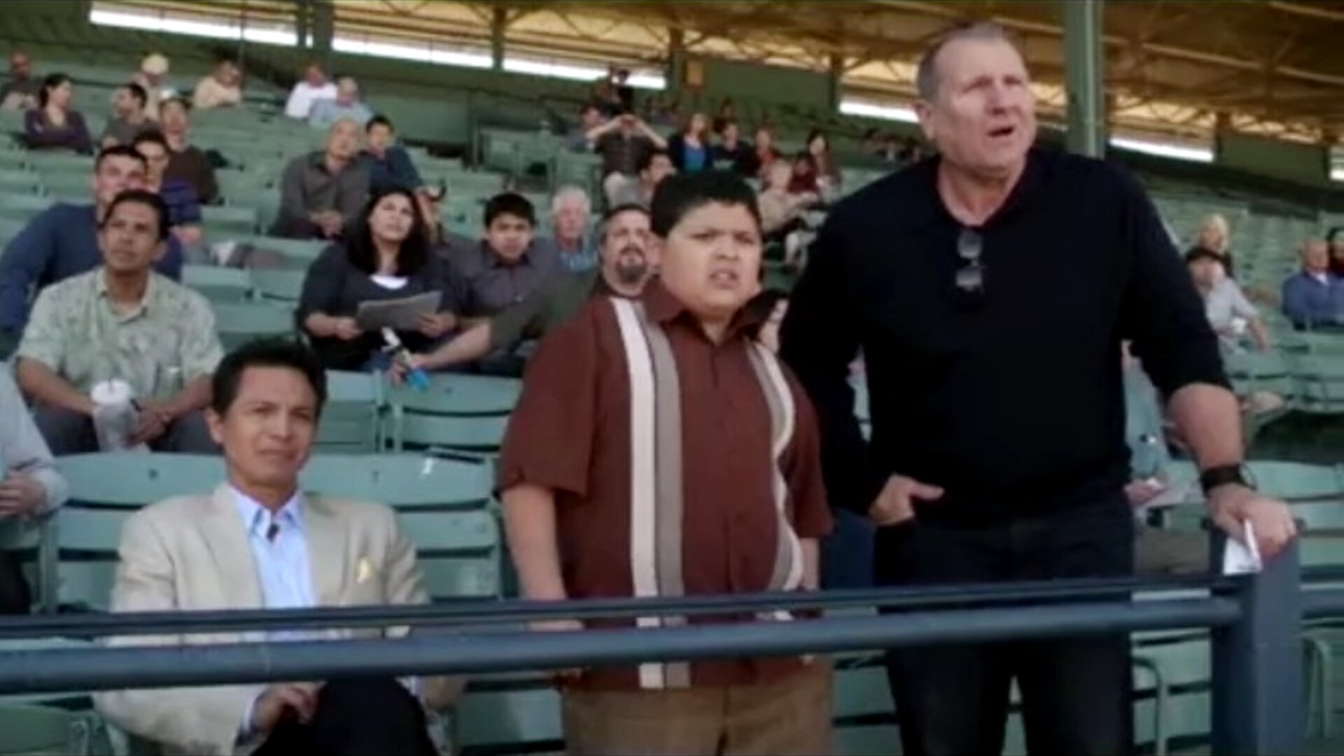 Watch Modern Family Episode: Lifetime Supply - NBC.com