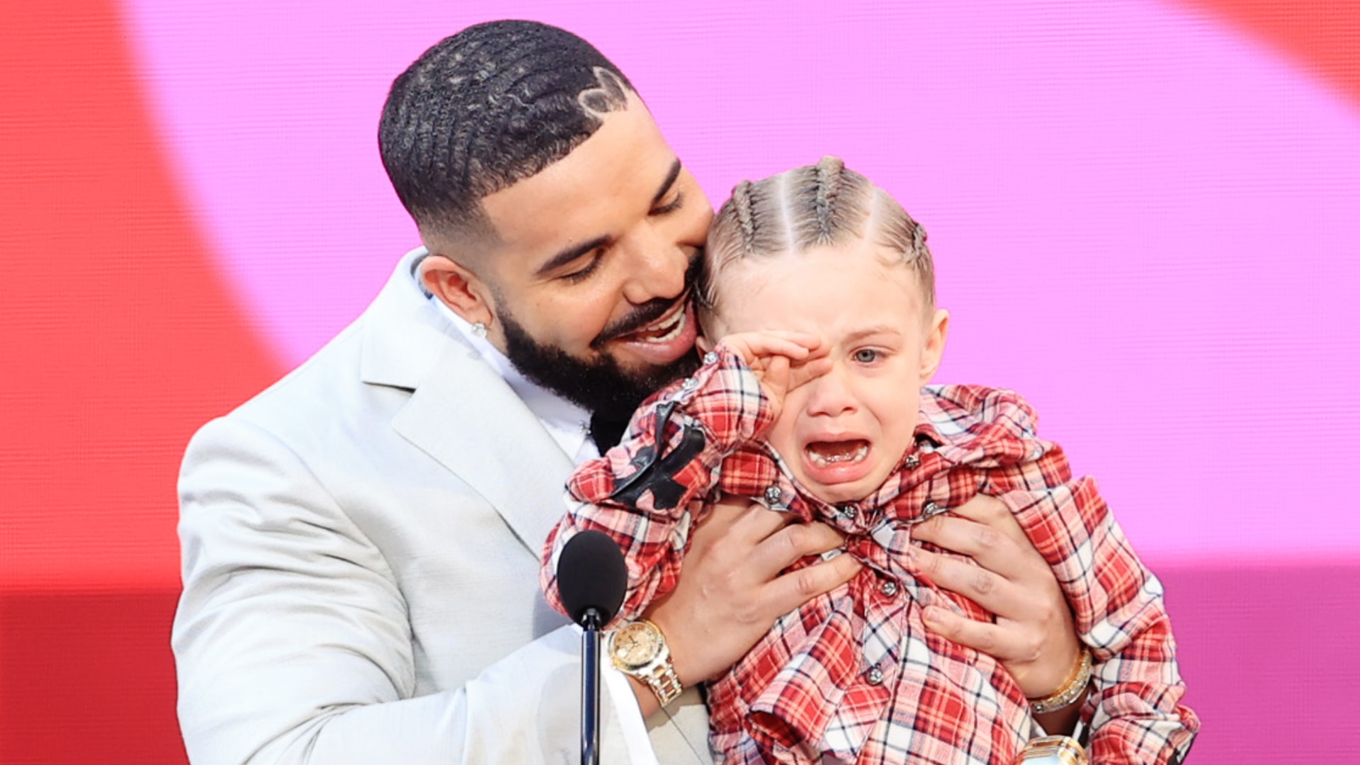 Watch Access Hollywood Interview: Drake's Son Adonis Joins Him For ...