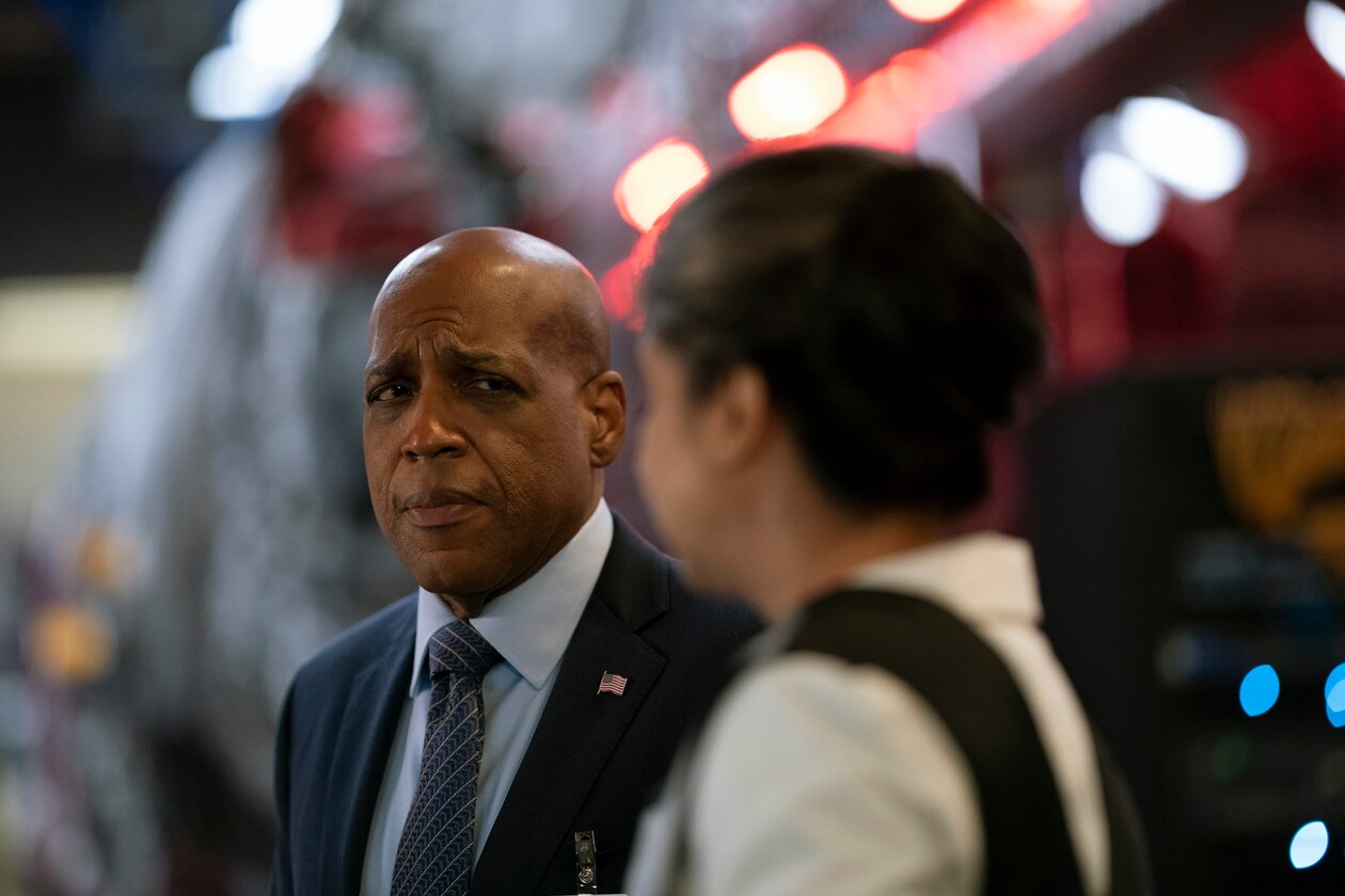 Manifest: Duty Free Photo: 5022250 - NBC.com